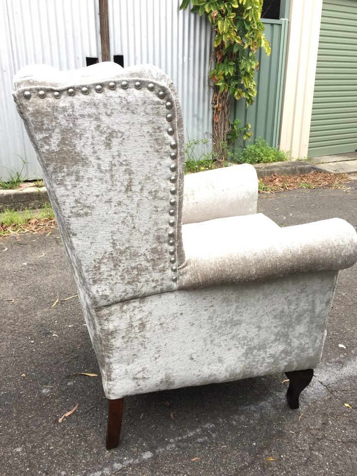 RenoverUpholstery – 'Revamping Old Furniture'