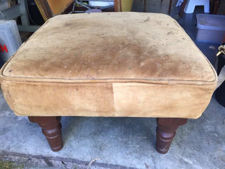 RenoverUpholstery – 'Revamping Old Furniture'